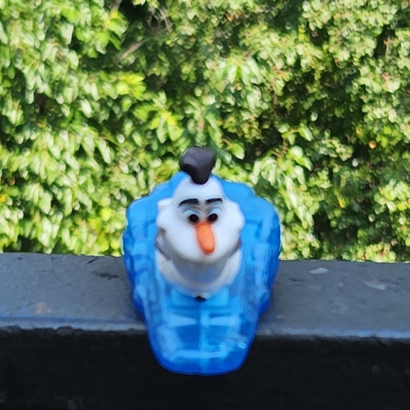 DISNEY exclusively for McDonald's | Toys | 29 Disney Frozen Olaf ...